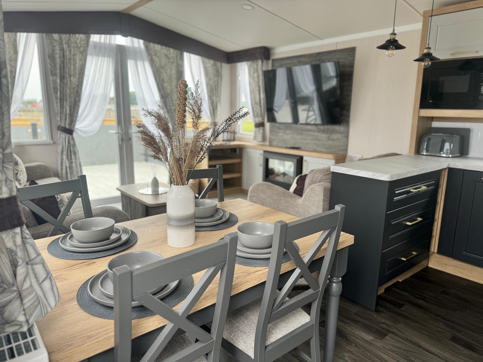 LAKESIDE LODGES – KINGS HEAD ADDLETHORPE
